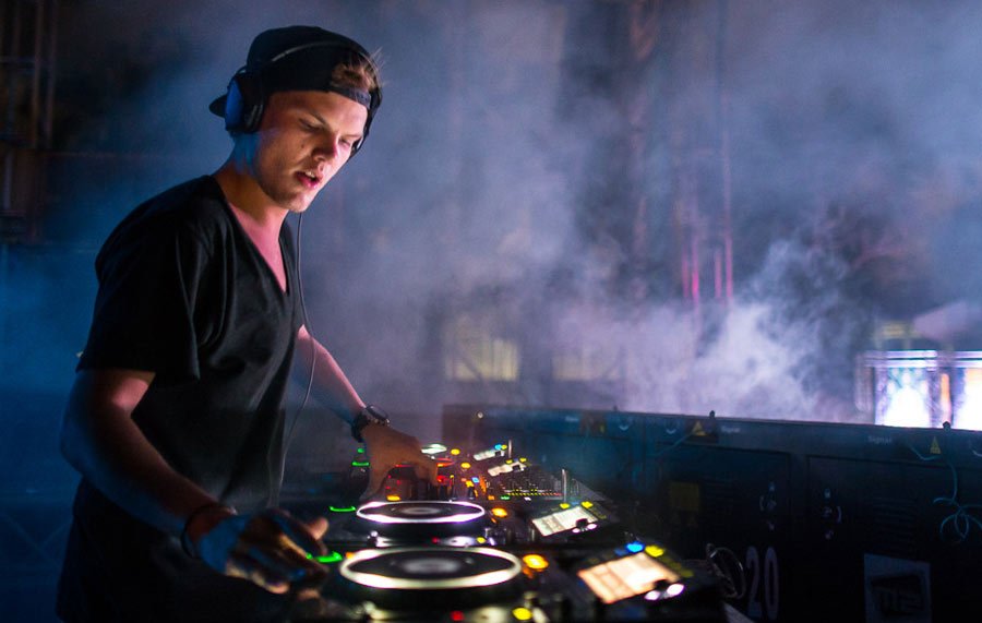 AVICII’S UPDATED WEBSITE, HINTS AT RETURN IN 2017 - We Want EDM